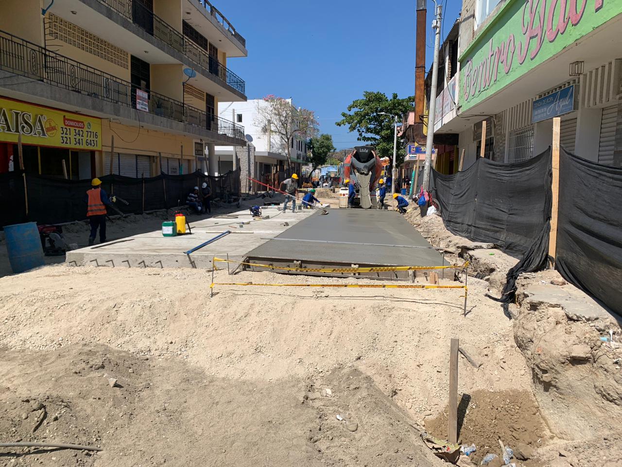 Avanza pavimentación del primer tramo en la Avenida Campo Serrano o ...